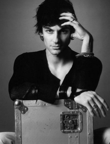 Who is Maksim Mrvica dating? Maksim Mrvica girlfriend, wife