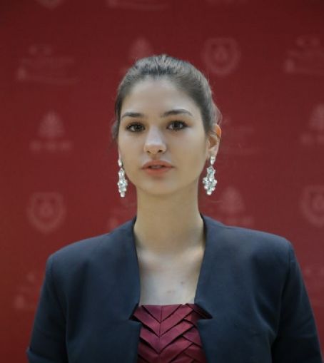 Ecem Cirpan - FamousFix Ecem Cirpan - FamousFix