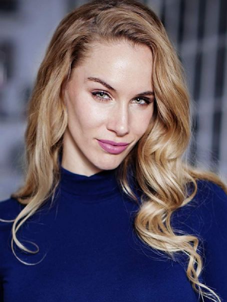 Sayla De Goede Famousfix
