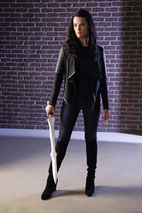 Jaimie Alexander As Lady Sif Famousfix