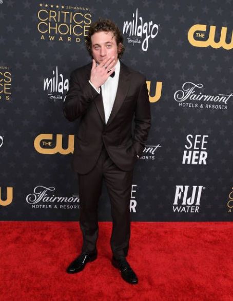 Jeremy Allen White - The 28th Annual Critics' Choice Awards (2023 ... Jeremy Allen White - The 28th Annual Critics' Choice Awards (2023 ...