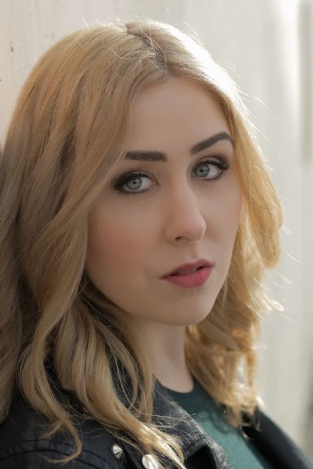 Chrissy Marie Famousfix