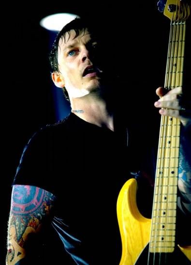 Richard Jones (Stereophonics) - FamousFix Richard Jones (Stereophonics) - FamousFix